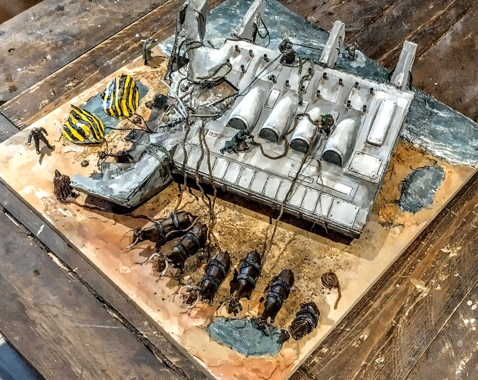 Alien 3 EEV crash landing diorama - Sassco Design